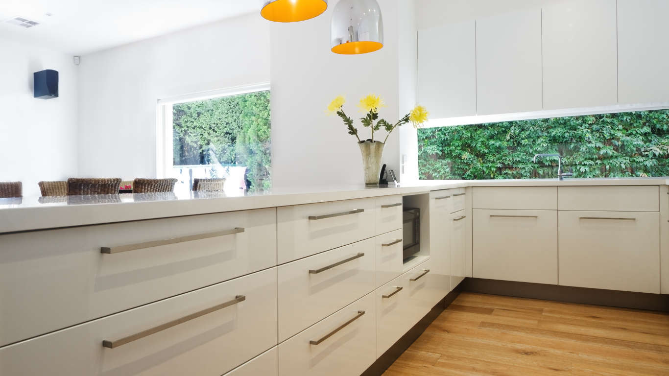 Trends & Ideas for Modern Kitchen Splashbacks - Russ Deacon